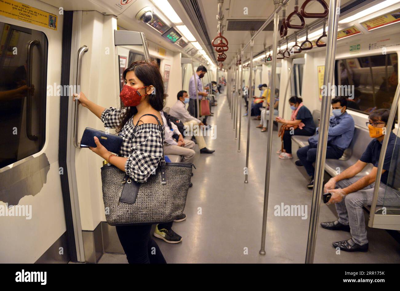 Metro cities in india hi-res stock photography and images - Alamy