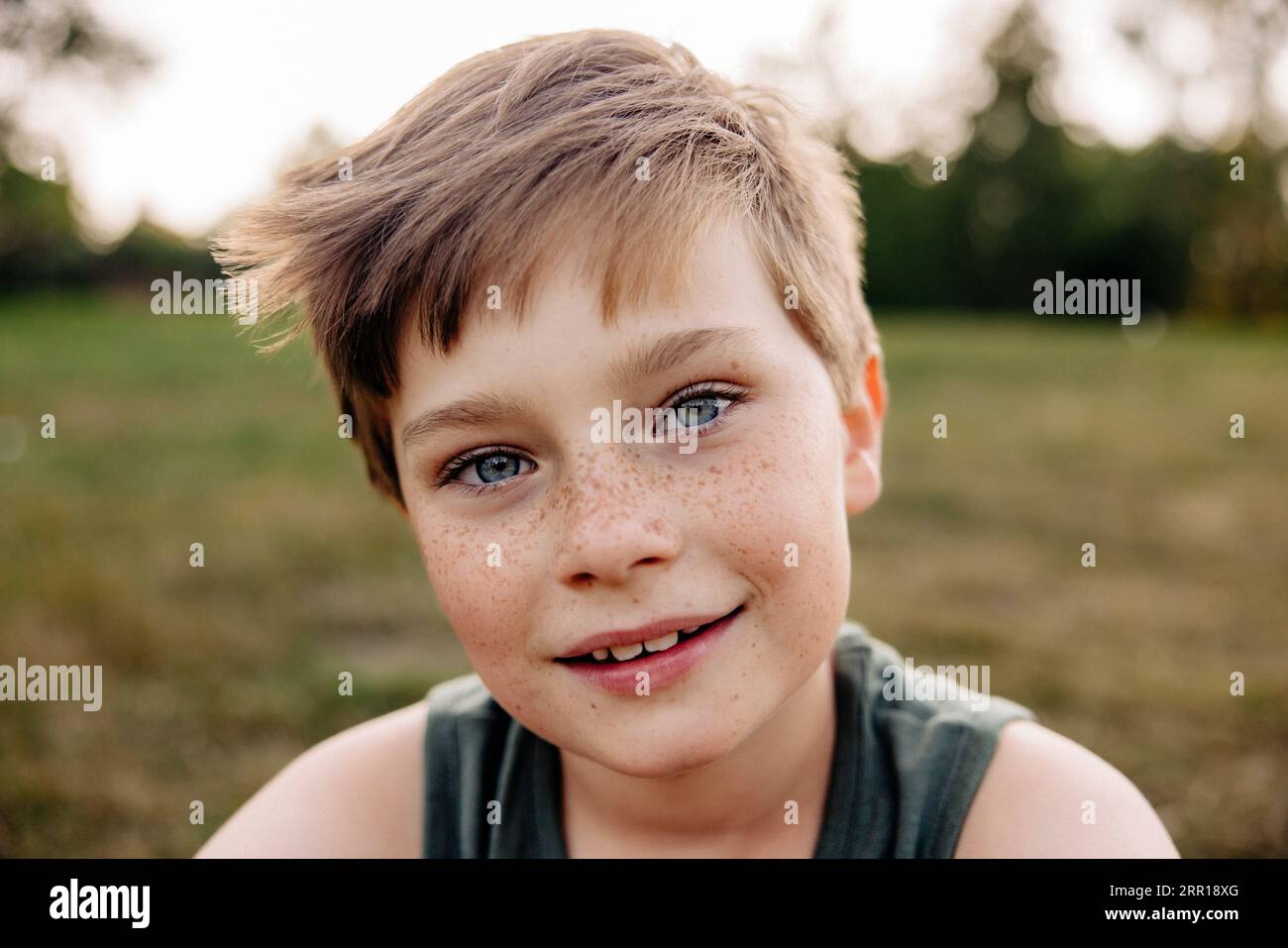 Eyes gray hi-res stock photography and images - Alamy