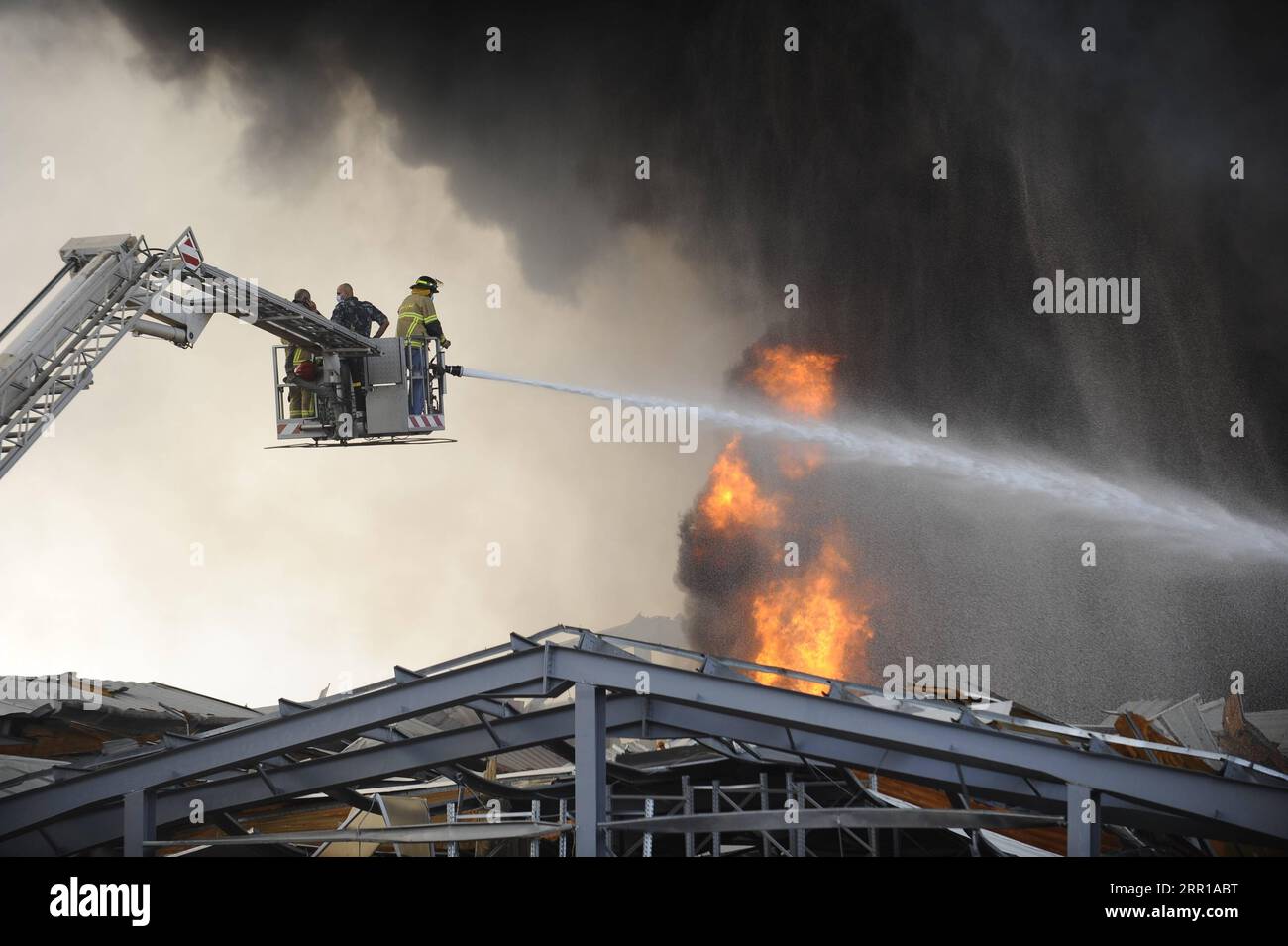 Newslebanon beirut fire hi-res stock photography and images - Alamy