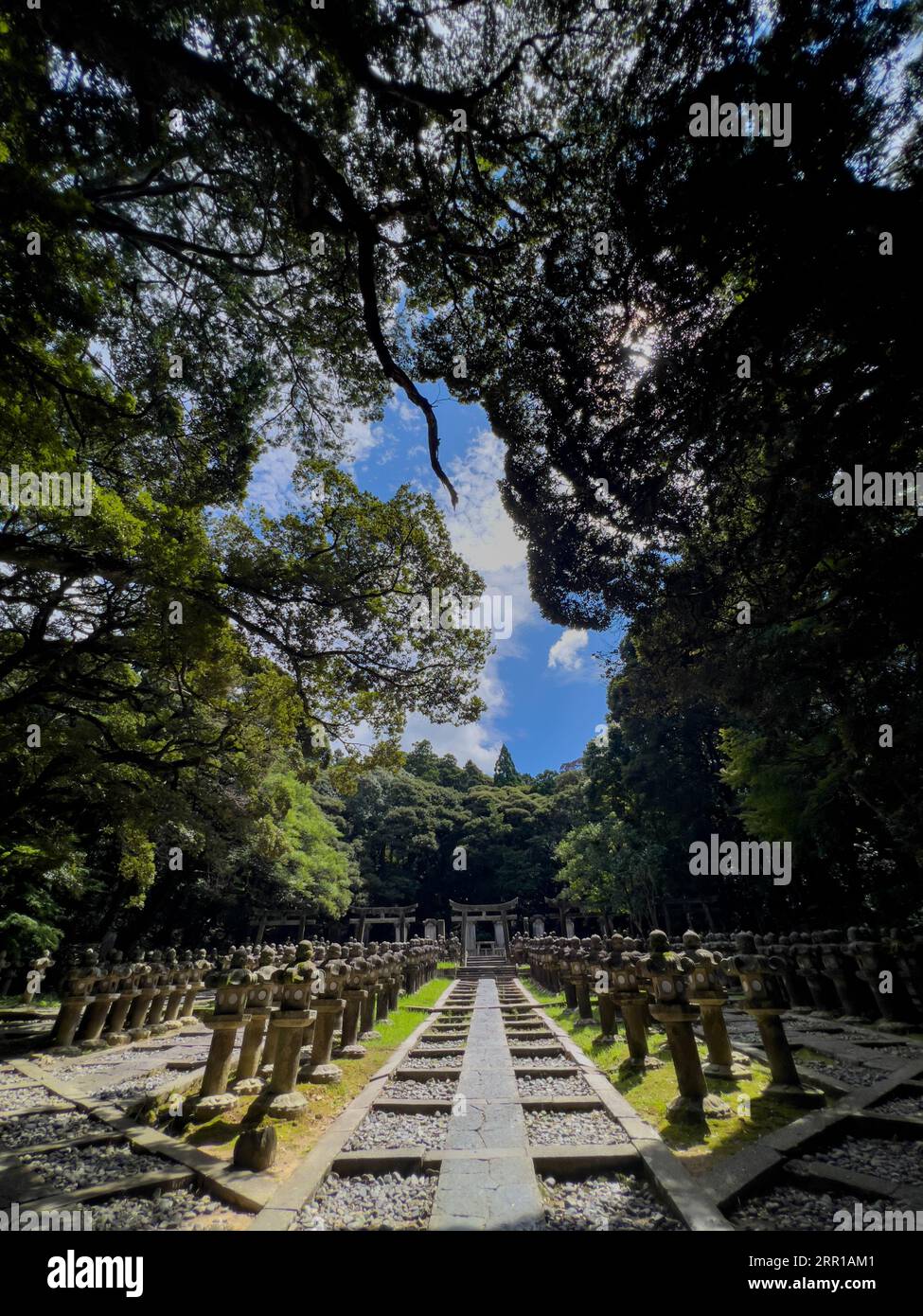 Stone lanterns at the buddhist temple of Tokoji, Hagi, Japan Stock ...
