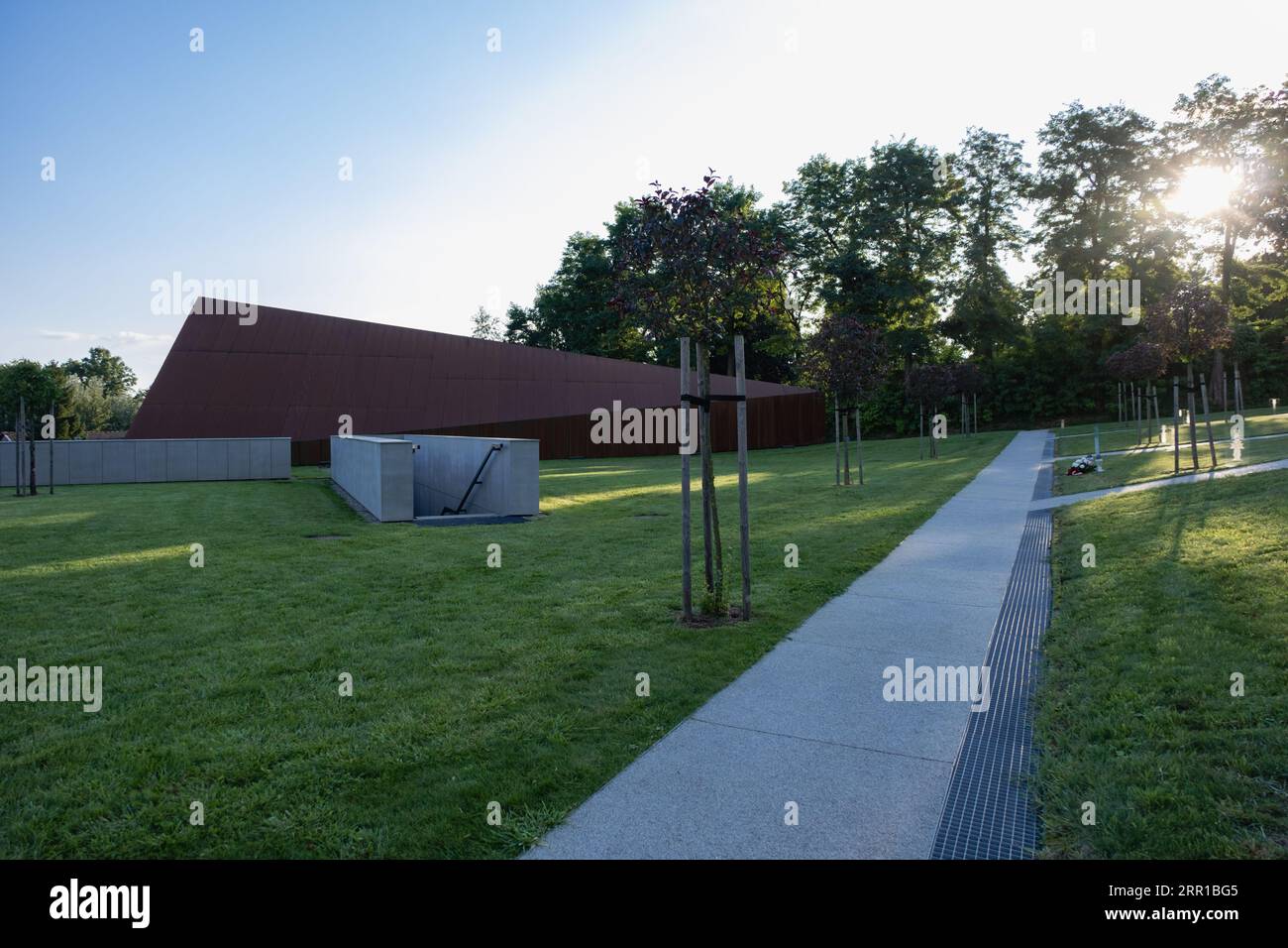 Jews in hiding hi-res stock photography and images - Alamy