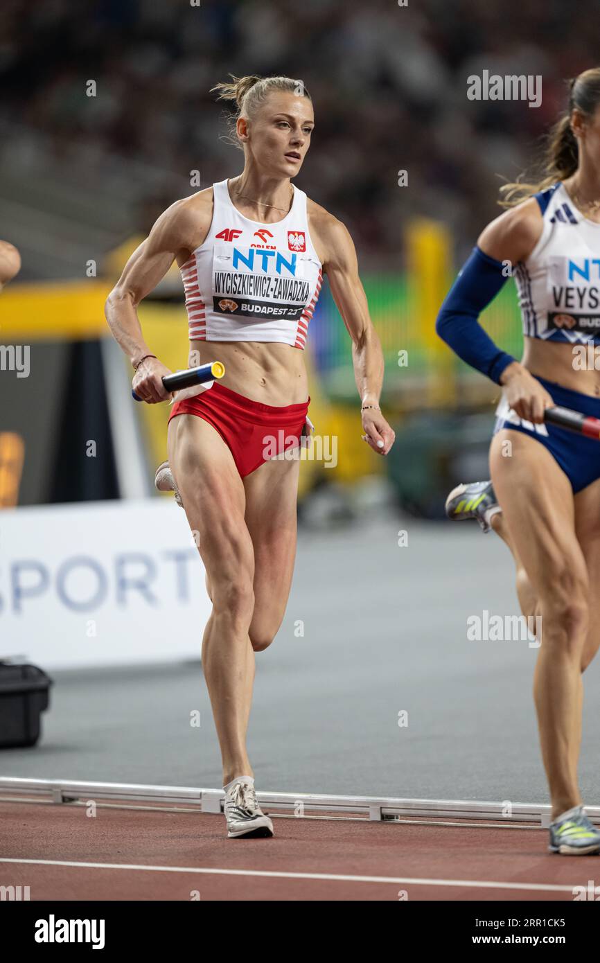 Patrycja Wyciszkiewicz-Zawadzka participating in the 400 meters relay at the World Athletics ...