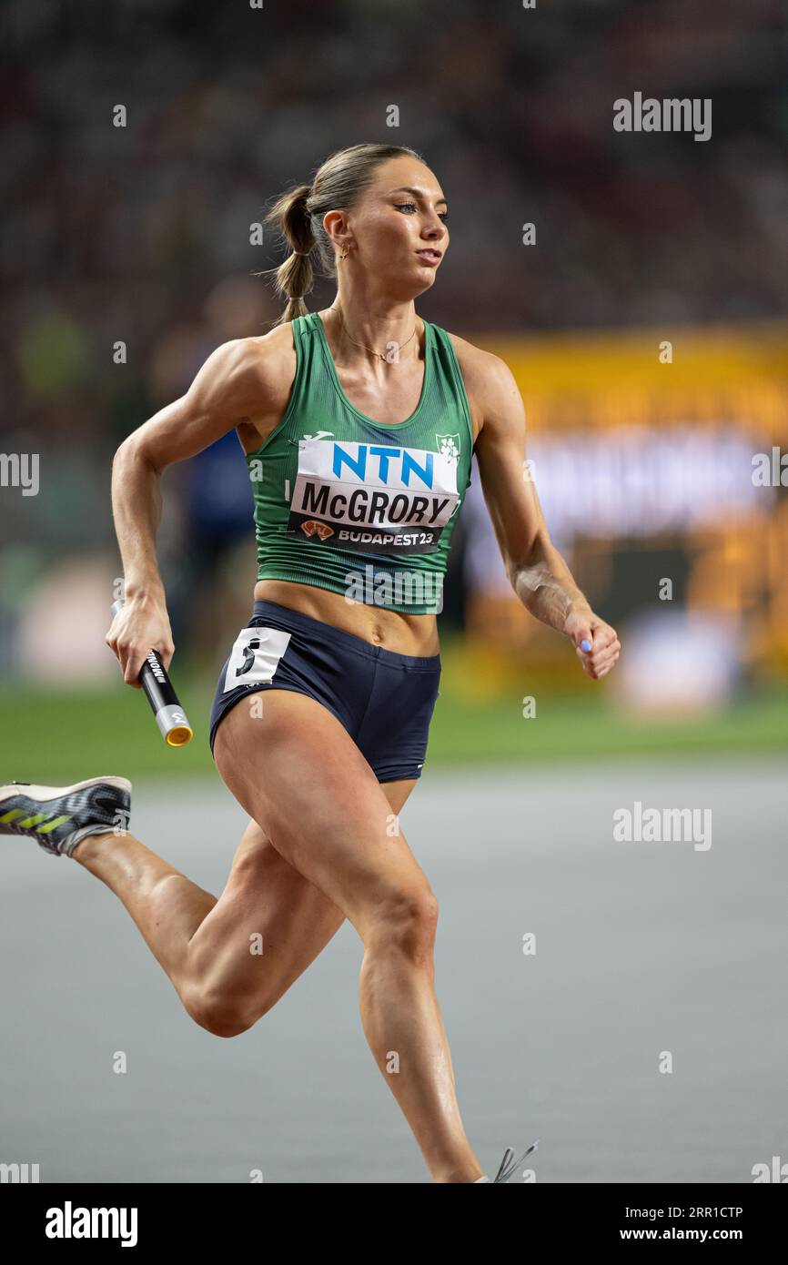 Kelly McGrory participating in the 400 meters relay at the World ...