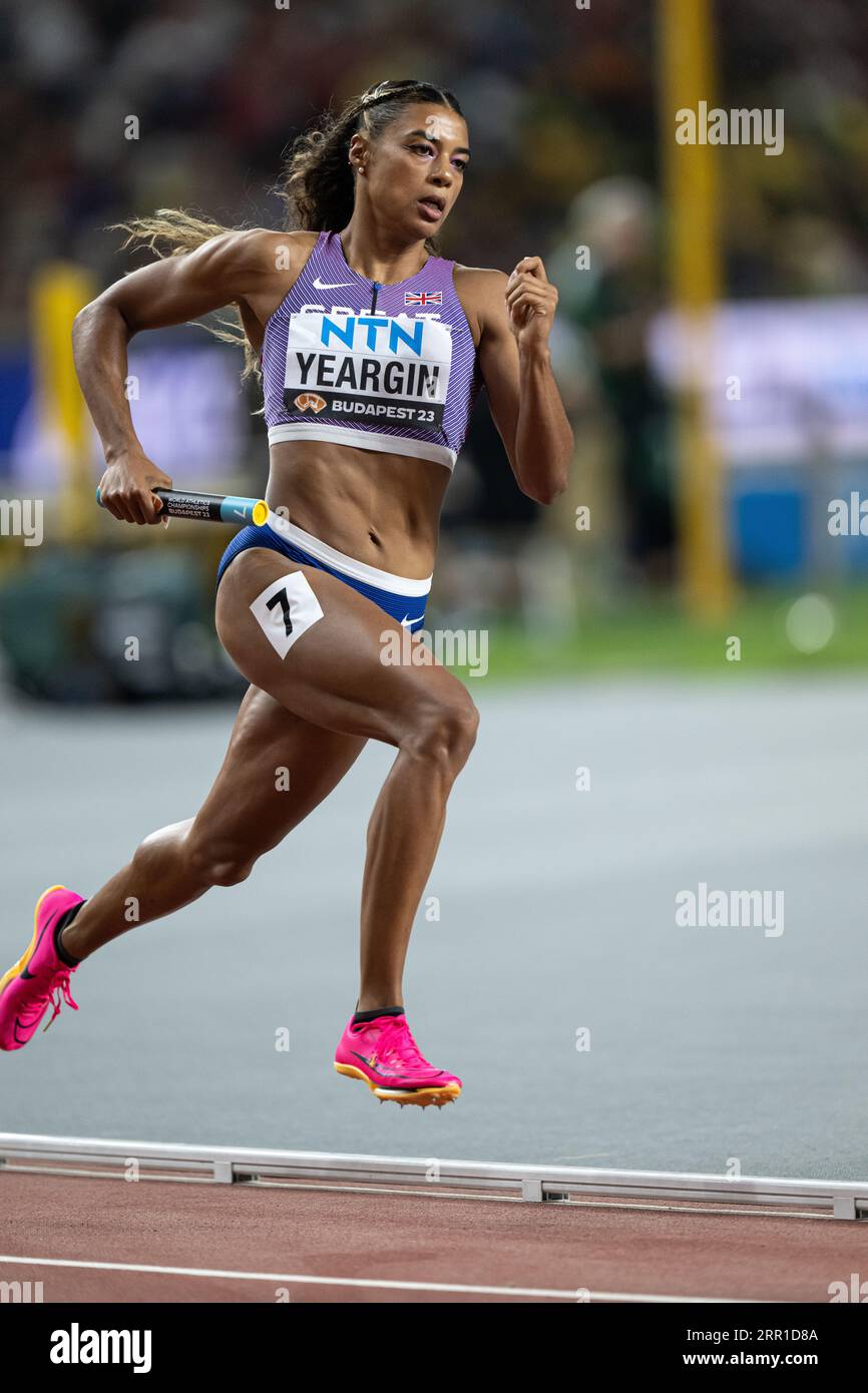 Nicole Yeargin participating in the 400 meters relay at the World ...