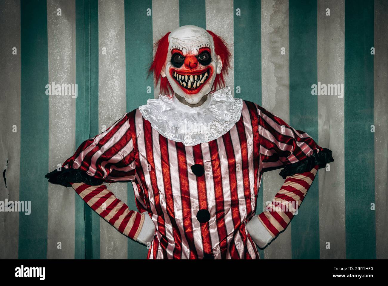 Red and white striped circus tent hi-res stock photography and images ...