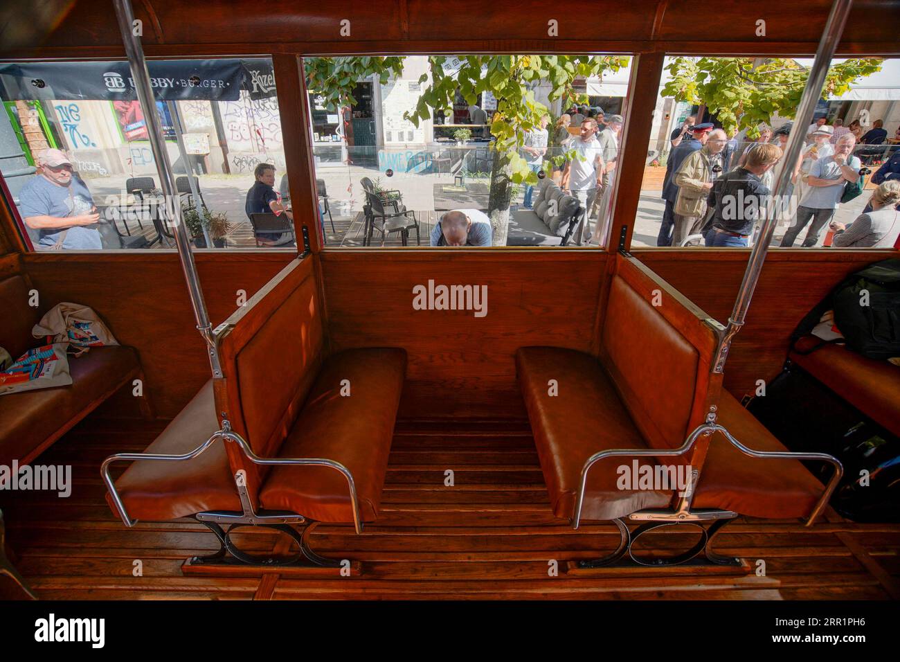 World war one bus hi-res stock photography and images - Alamy