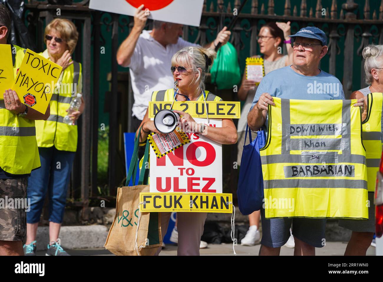 London UK. 6 September 2023 . Anti Ulez protesters demonstrate outside ...
