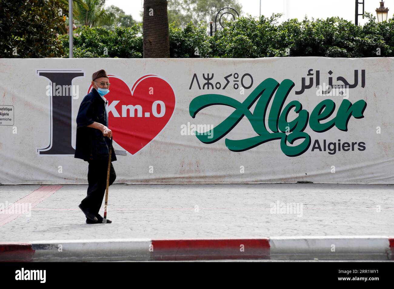 Algerian poster hi-res stock photography and images - Alamy