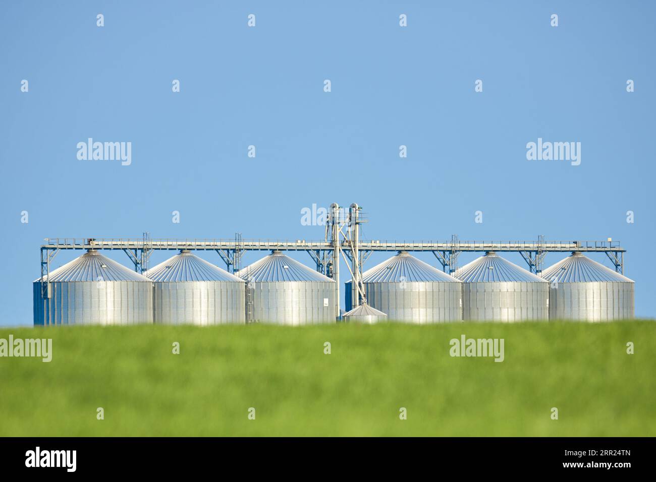 Agricultural Silos - Building Exterior, Storage and drying of grains ...