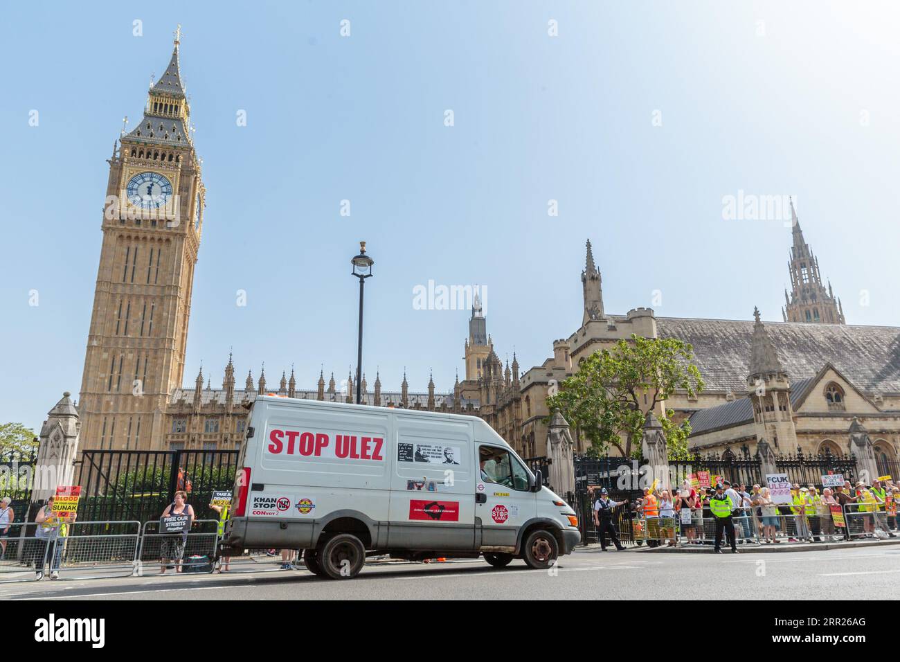 Westminster, London, UK. 6th September 2023. Anti ULEZ (Ultra Low ...