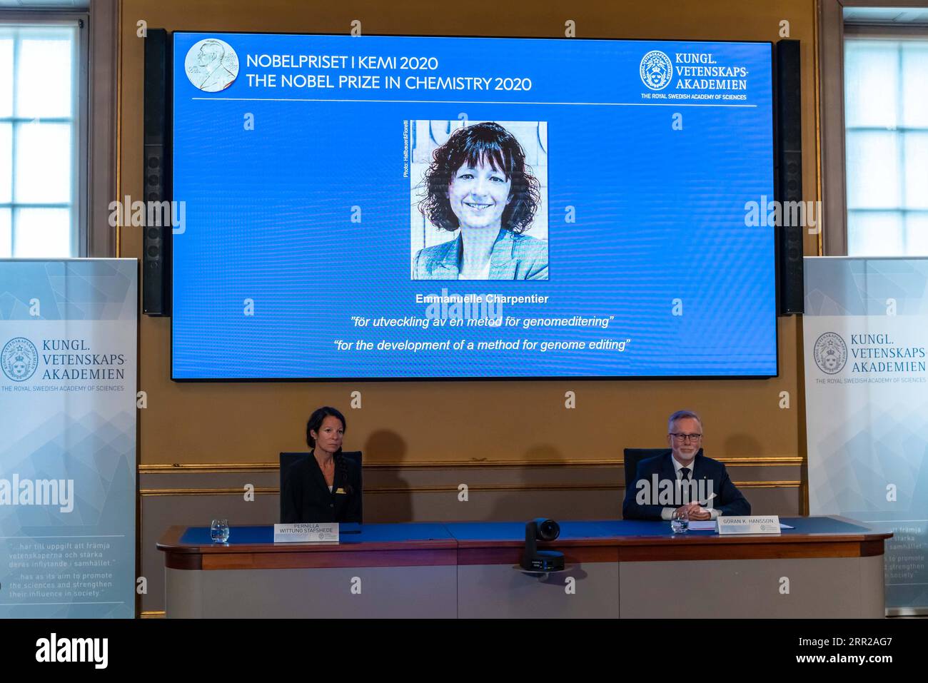 Jennifer doudna emmanuelle charpentier hi-res stock photography and ...