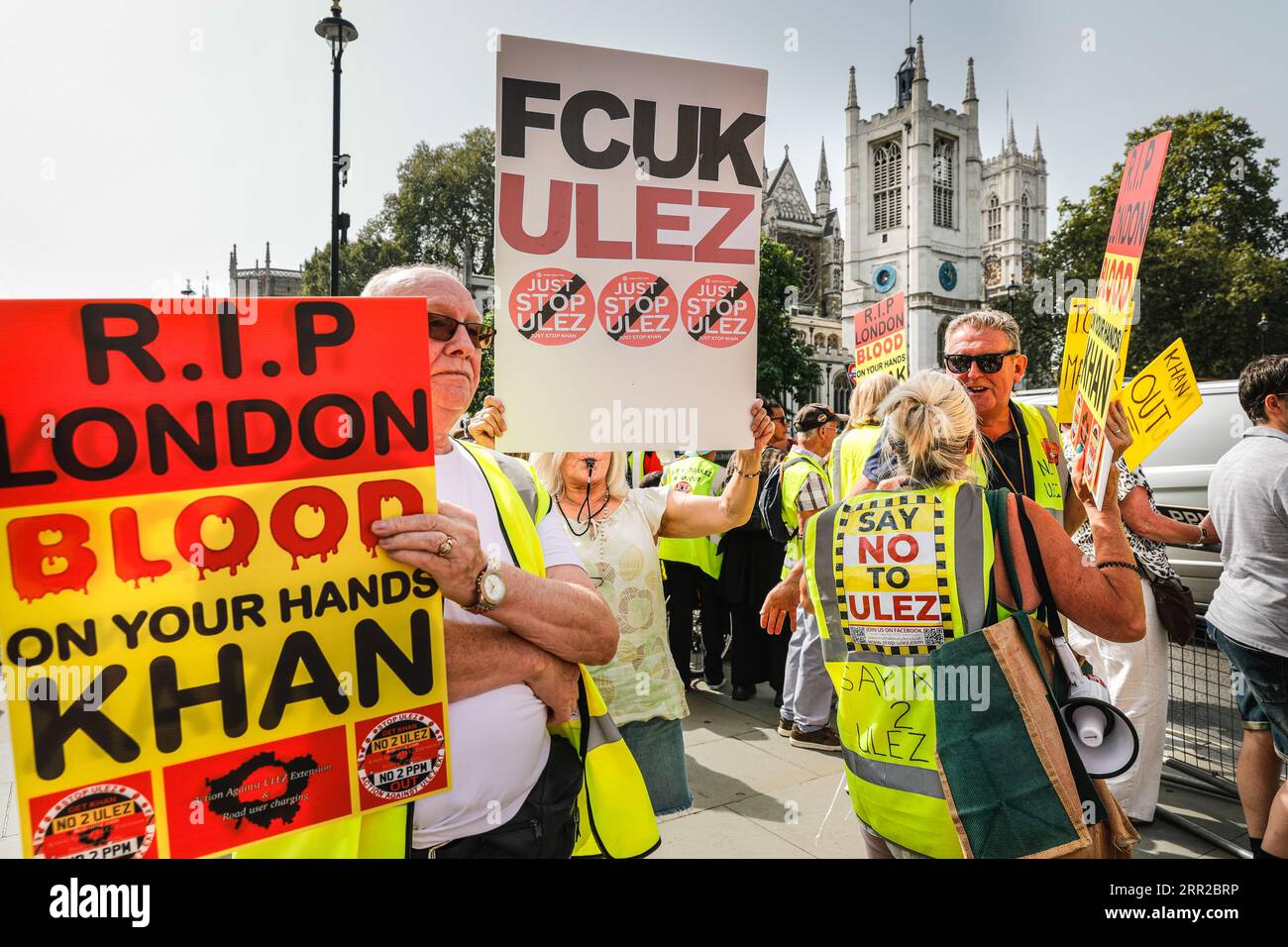 London, UK. 06th Sep, 2023. Protesters from various groups rally ...