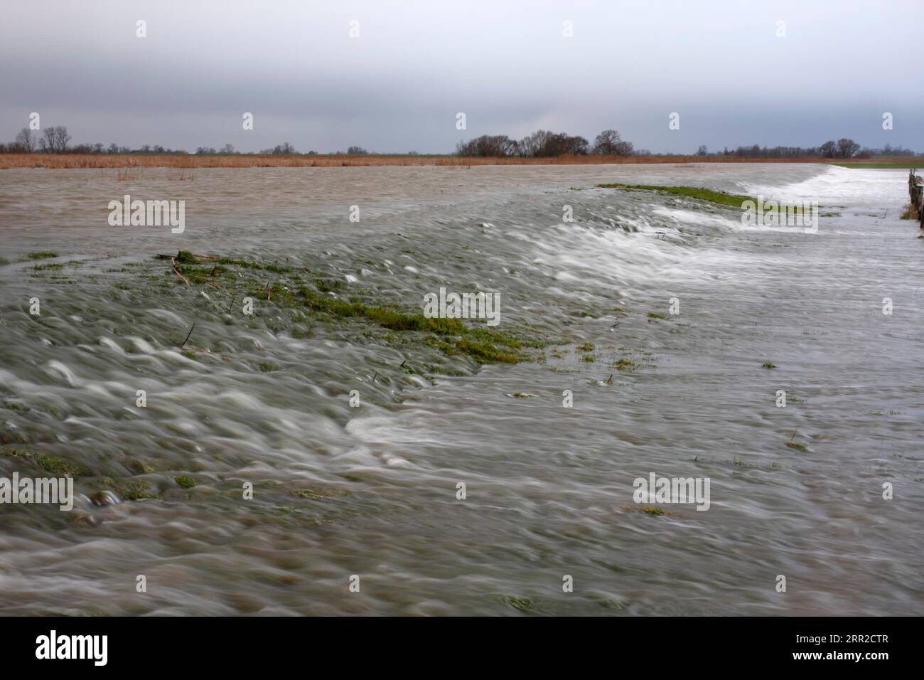 Overtopping hi-res stock photography and images - Alamy