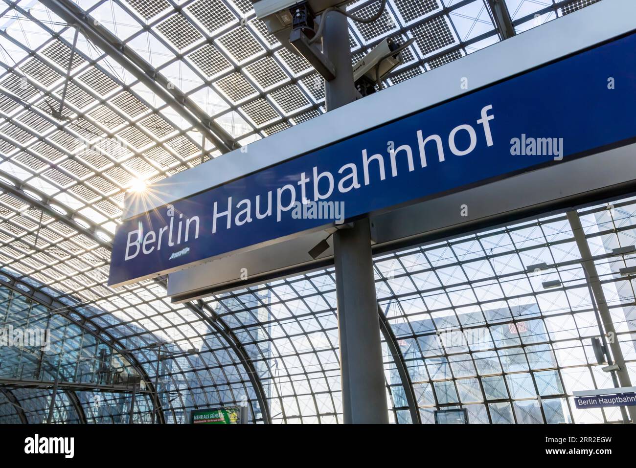 Platform, station sign with sun star, Berlin Central Station, Germany ...