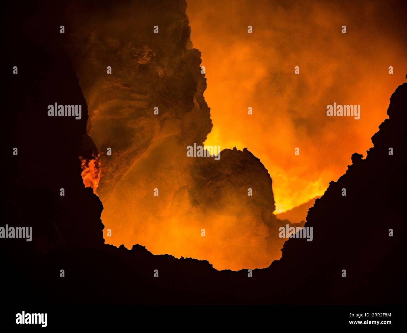 Active volcano Erta Ale, Ethiopia Stock Photo - Alamy
