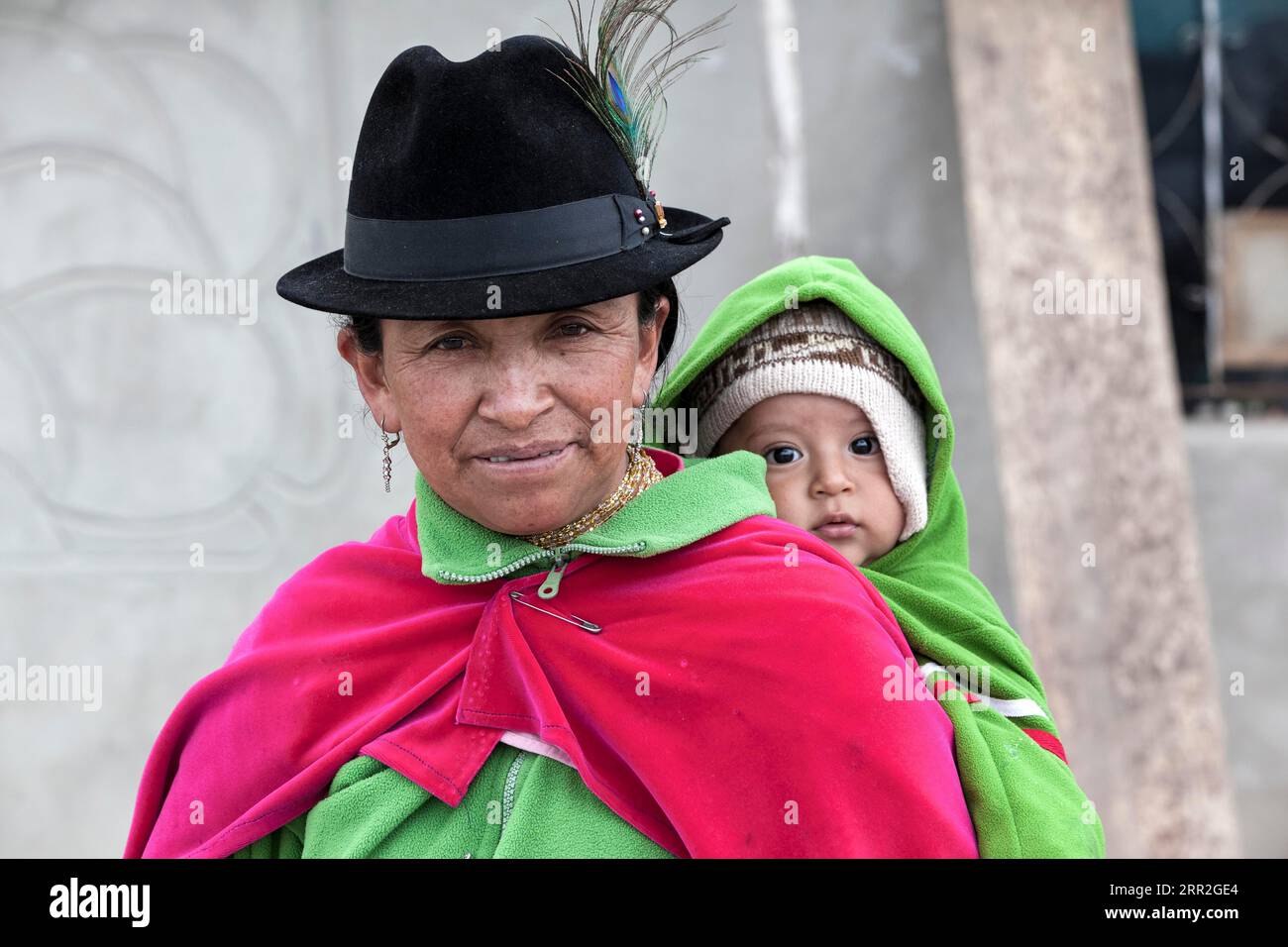 Ecuadorian woman hat hi-res stock photography and images - Alamy