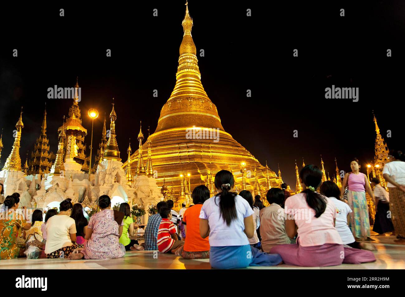 Rangoon division hi-res stock photography and images - Alamy