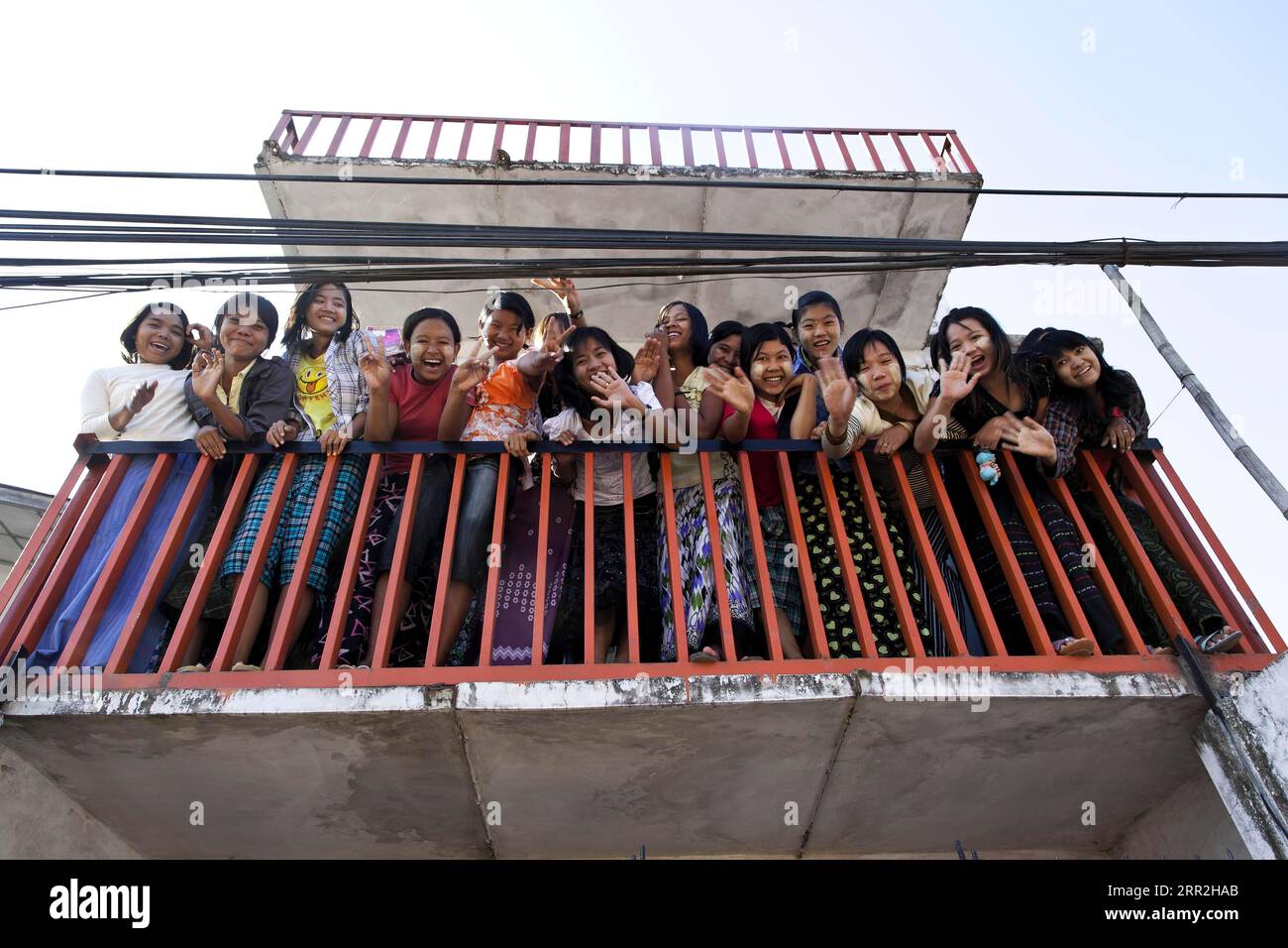 Person myanmar hi-res stock photography and images - Alamy