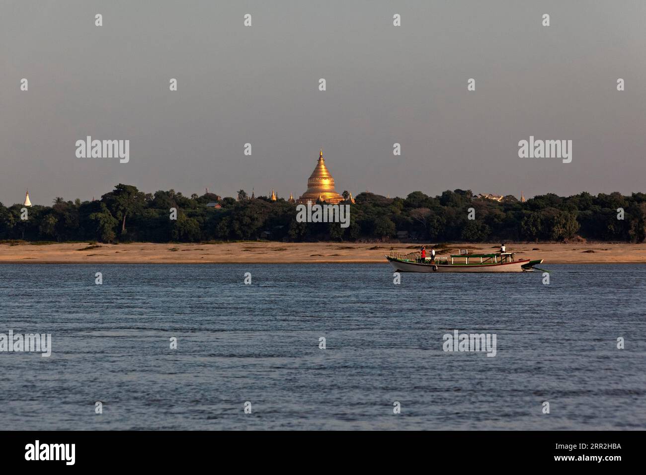 Bagan irrawaddy river myanmar hi-res stock photography and images - Alamy