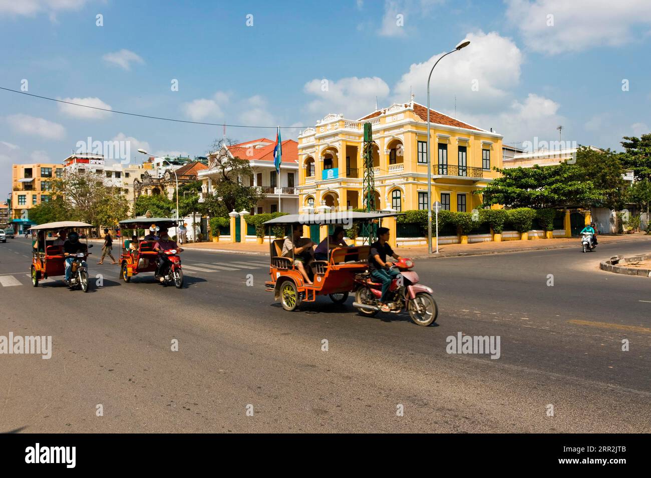 Street scene, Phnom Penh, Cambodia, Southeast Asia Stock Photo - Alamy