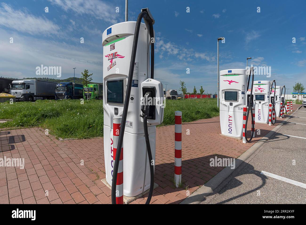 All electric 5 passenger hi-res stock photography and images - Alamy