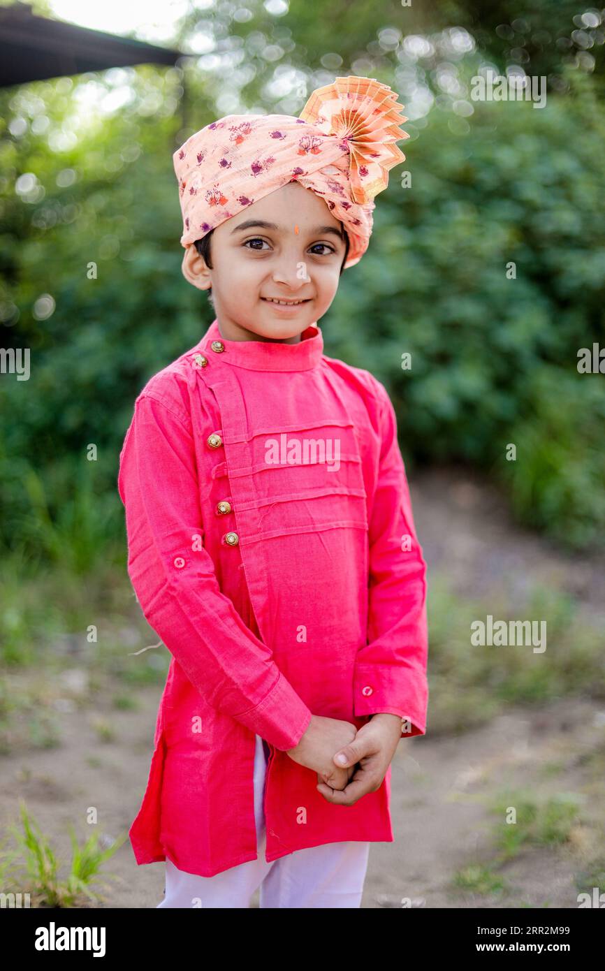 happy indian farmer son Wear sehra, maharashtrian kids, happy rular ...