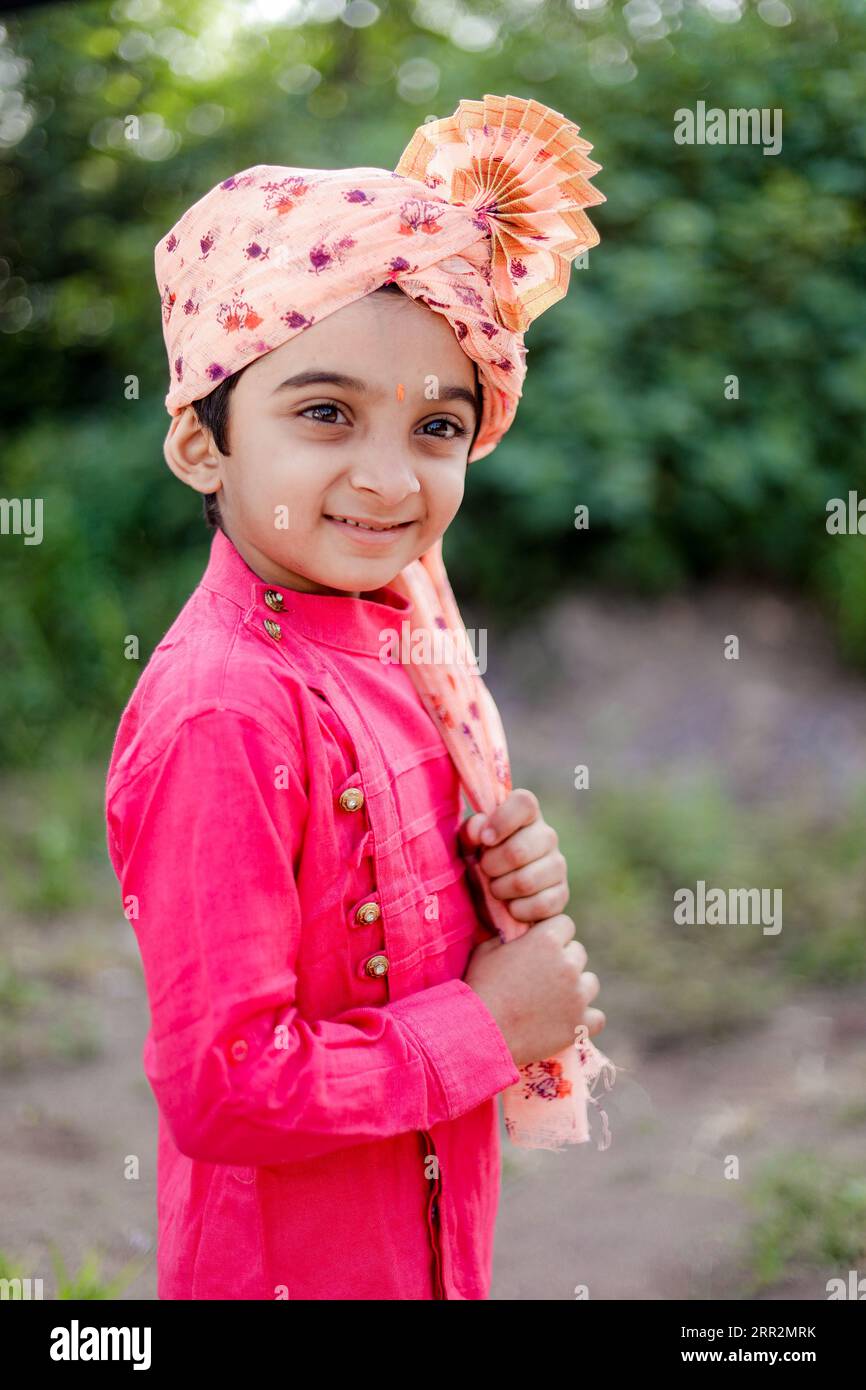happy indian farmer son Wear sehra, maharashtrian kids, happy rular ...