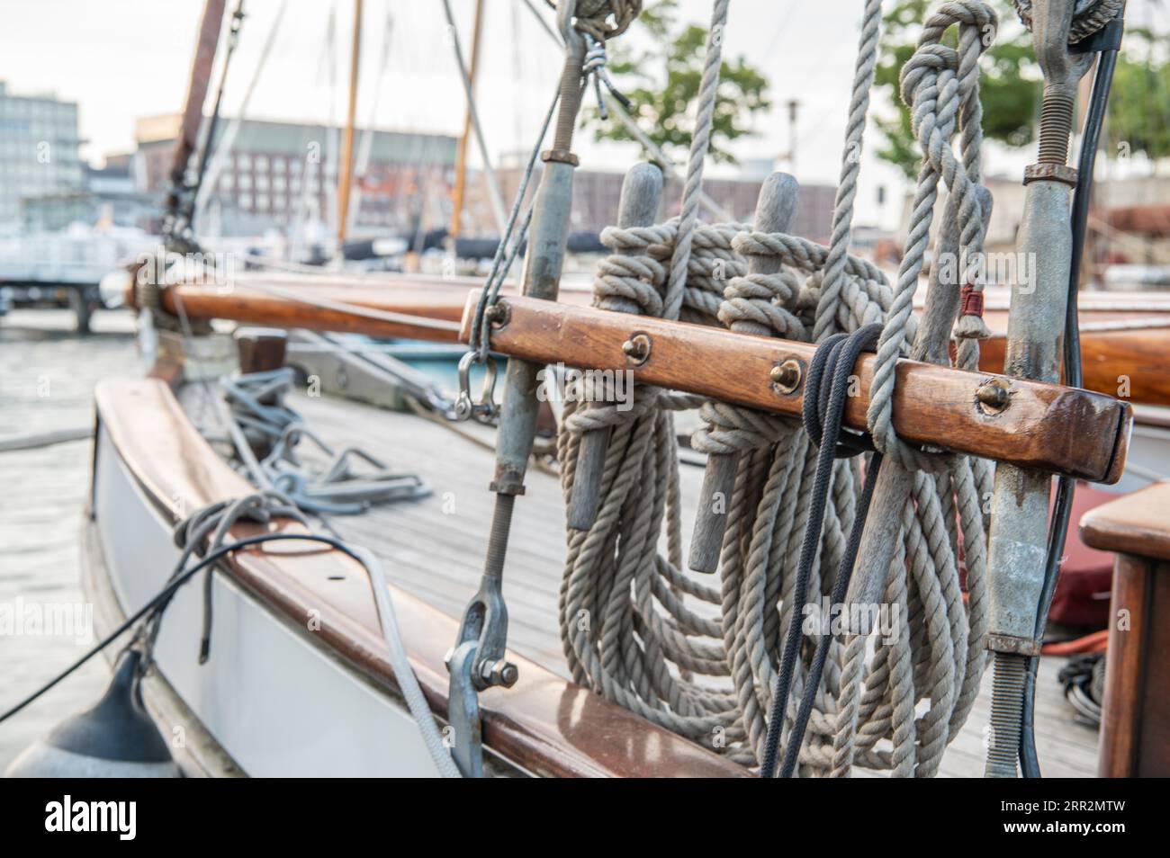 Rigging on the sailing ship Stock Photo - Alamy