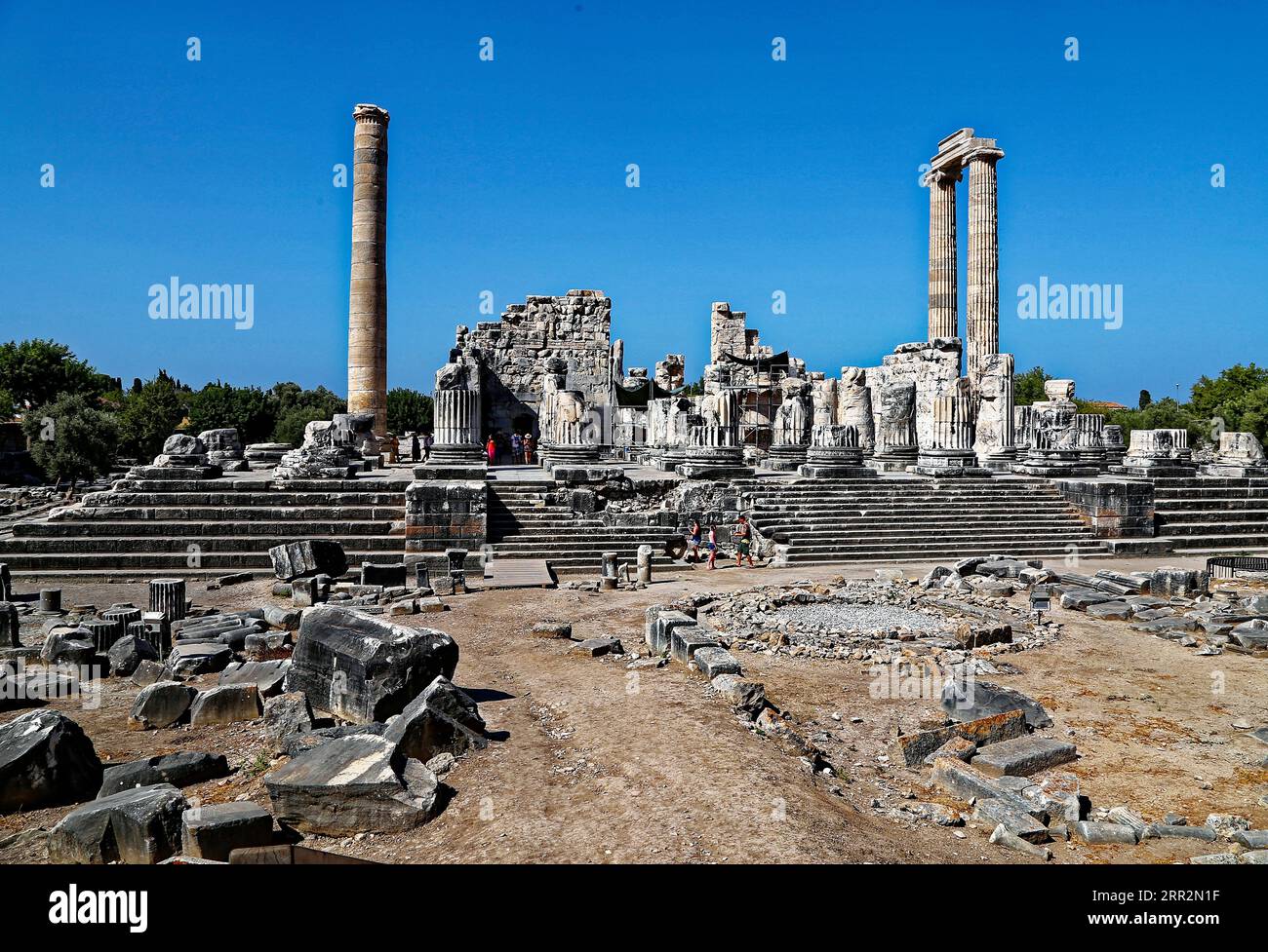 Apollo worship hi-res stock photography and images - Alamy