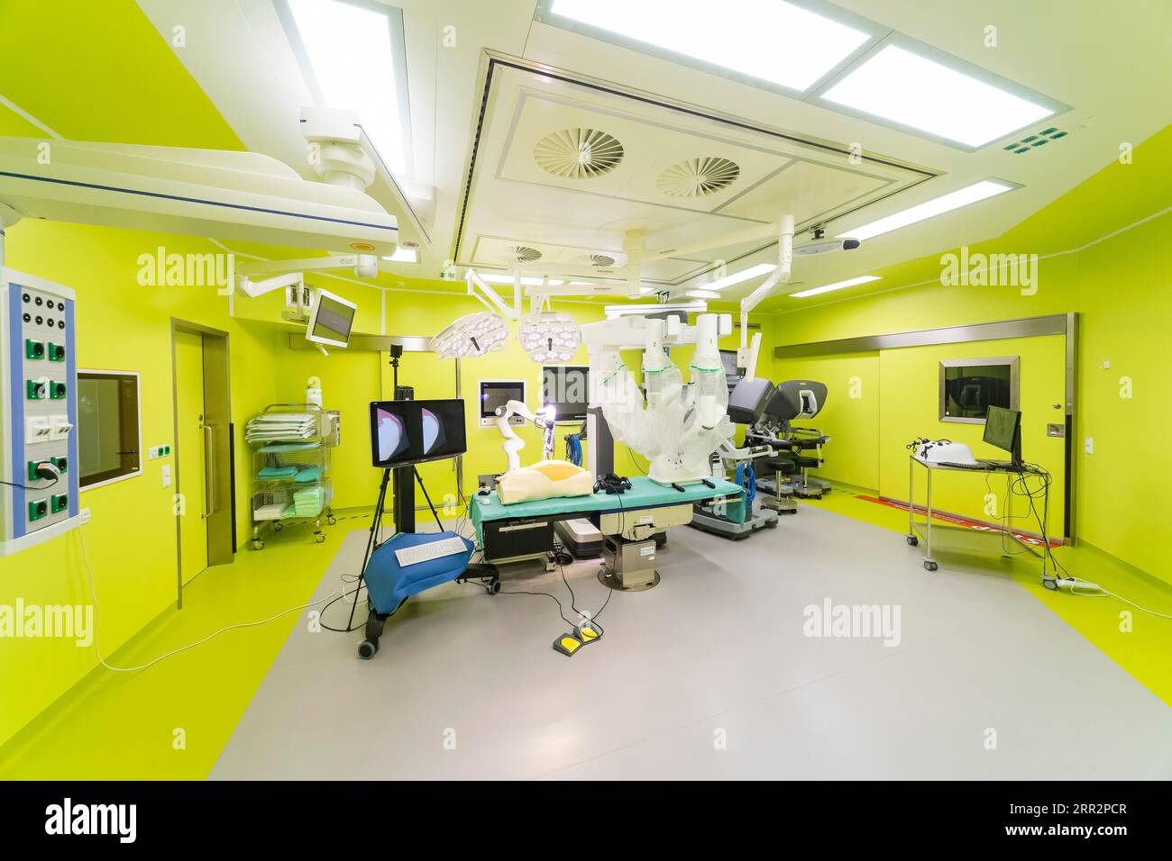 Health robotics hi-res stock photography and images - Alamy