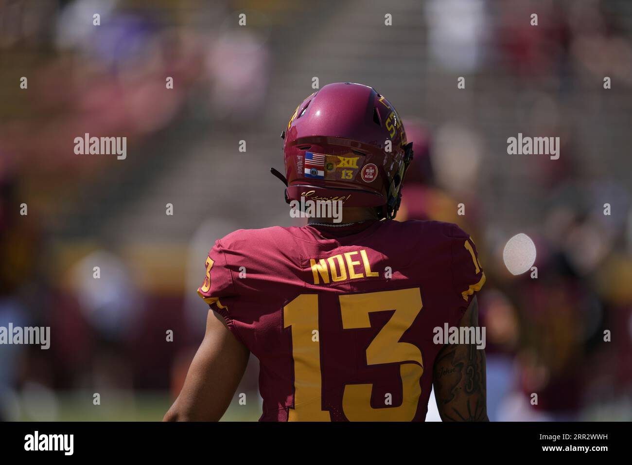 Iowa State wide receiver Jaylin Noel warm ups before an NCAA college ...