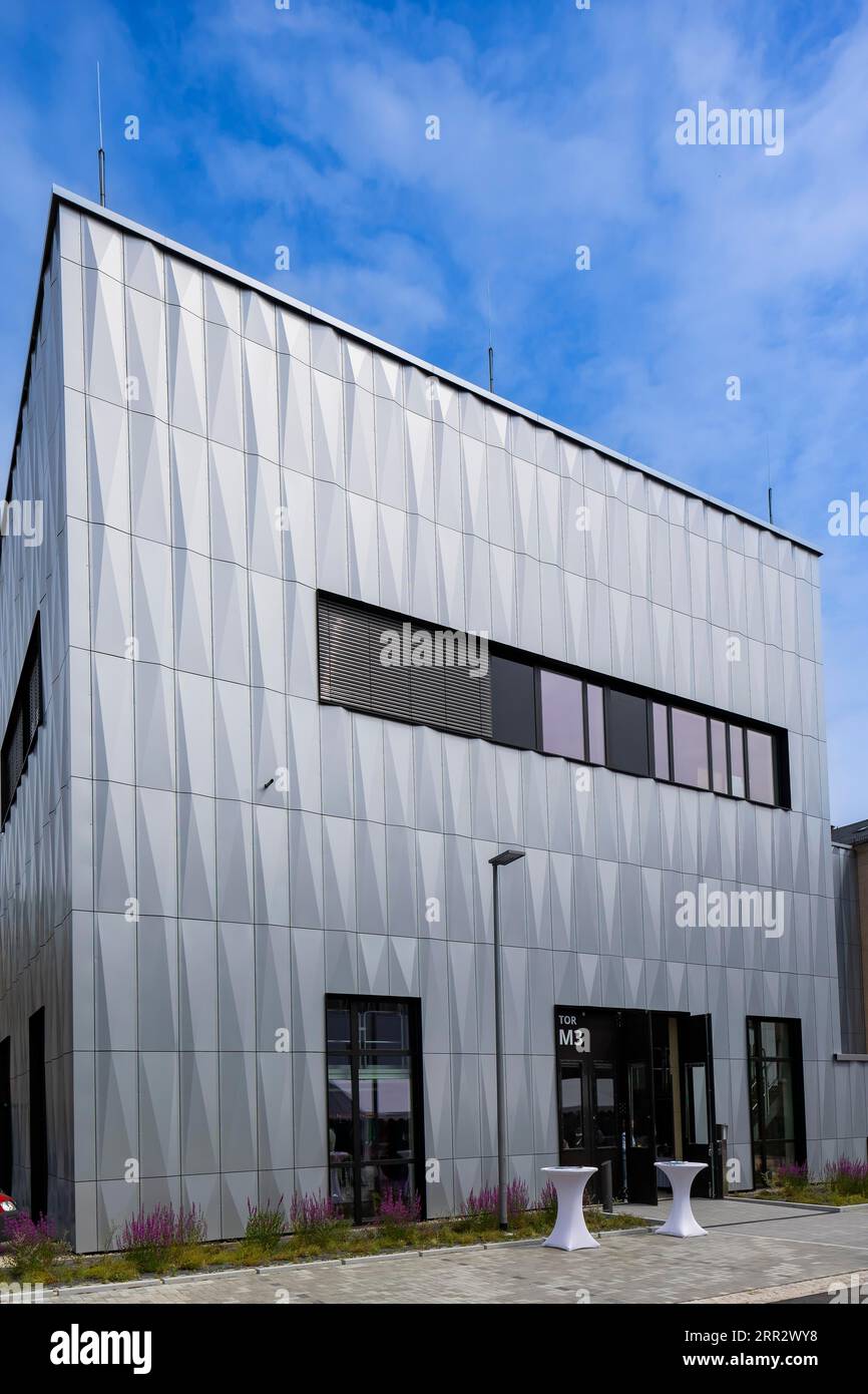 Scientific building hi-res stock photography and images - Alamy