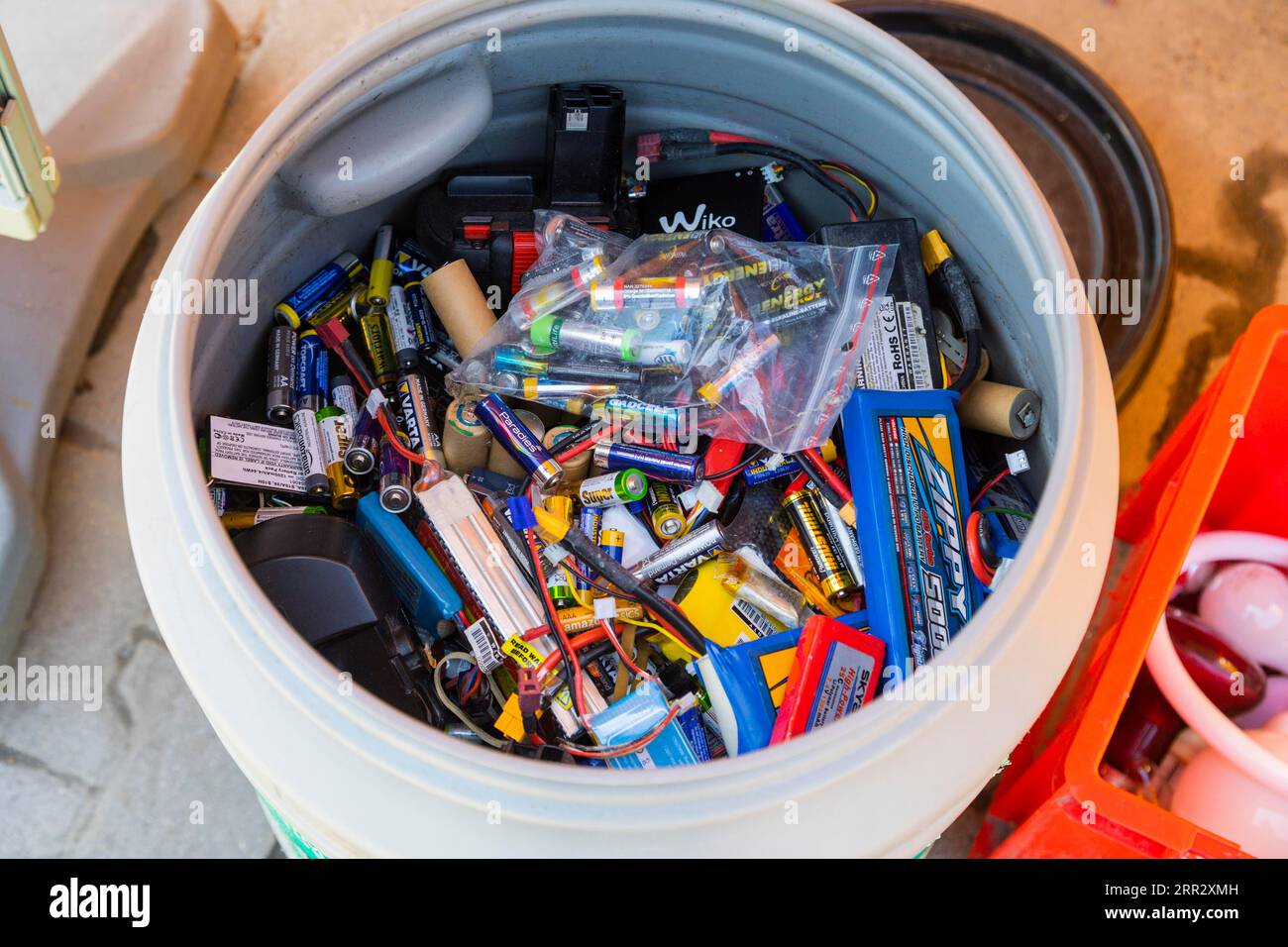 Pilot project on waste prevention and reuse launched. Reuse instead of ...