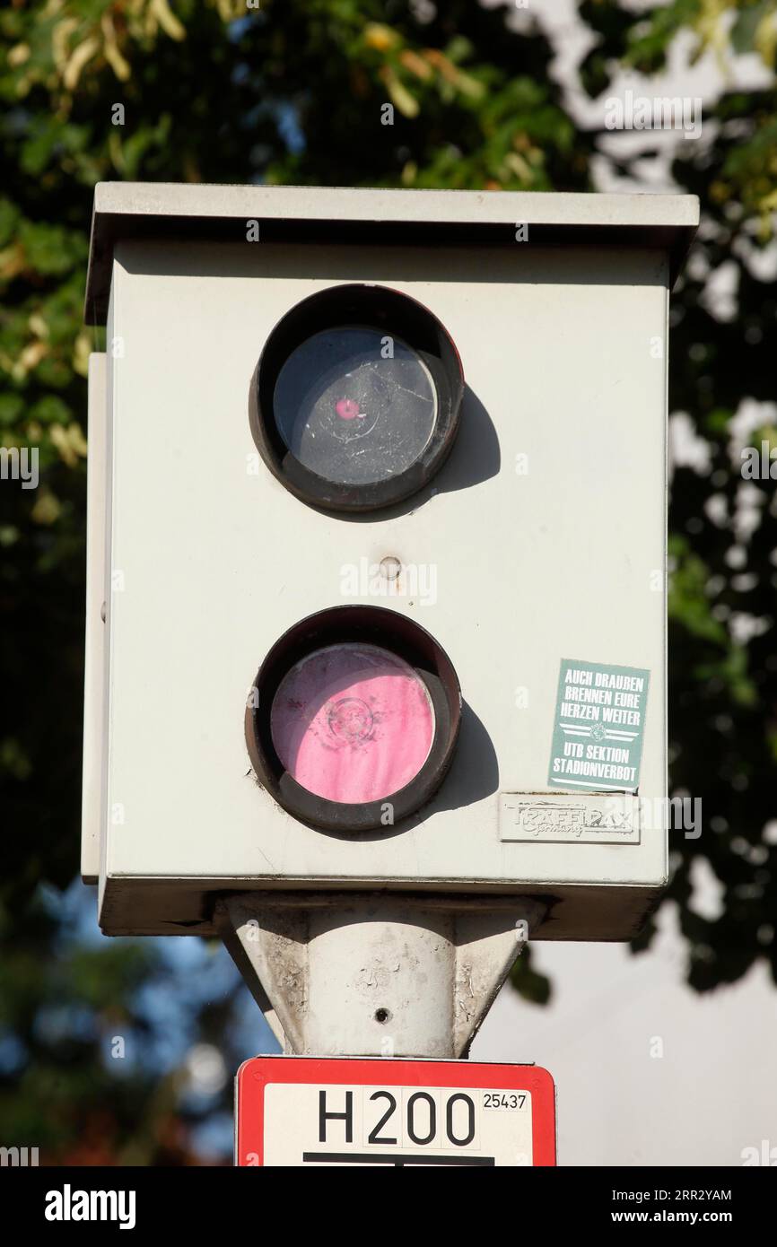 Stationary speed camera, speed camera, speed monitoring, Bremen ...