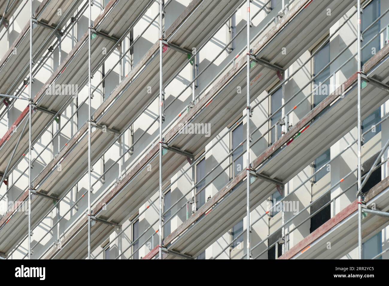 Commercial scaffolding hi-res stock photography and images - Alamy