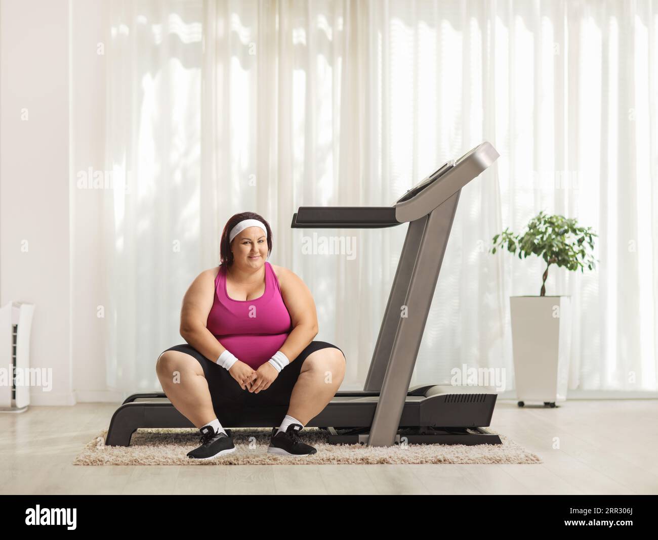 Overweight woman hi-res stock photography and images - Alamy