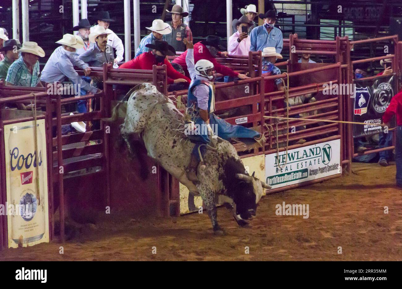 201023 -- DENTON U.S., Oct. 23, 2020 -- A cowboy takes part in a rodeo ...