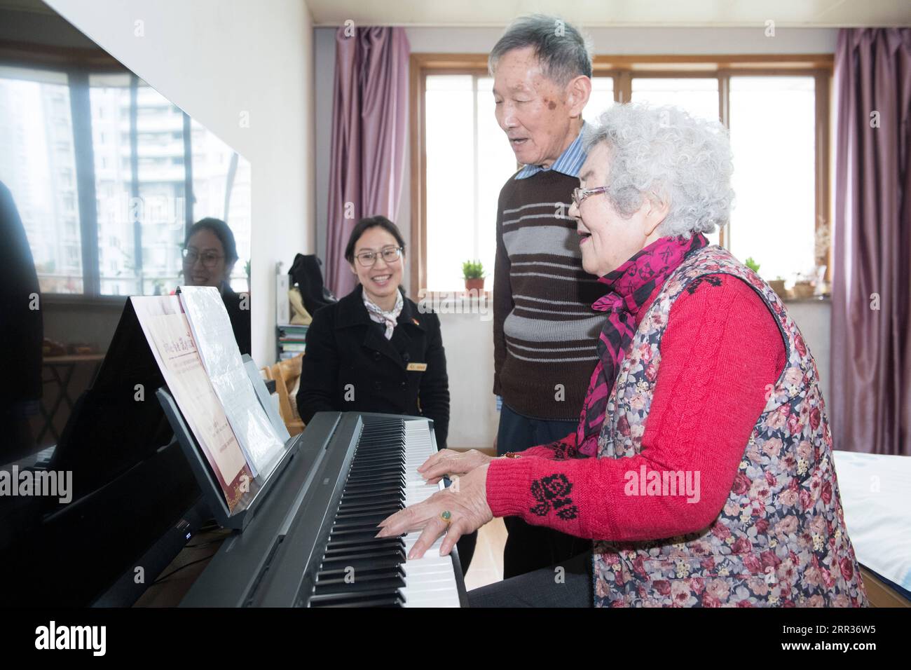 Weiguang hi-res stock photography and images - Alamy Weiguang hi-res stock photography and images - Alamy