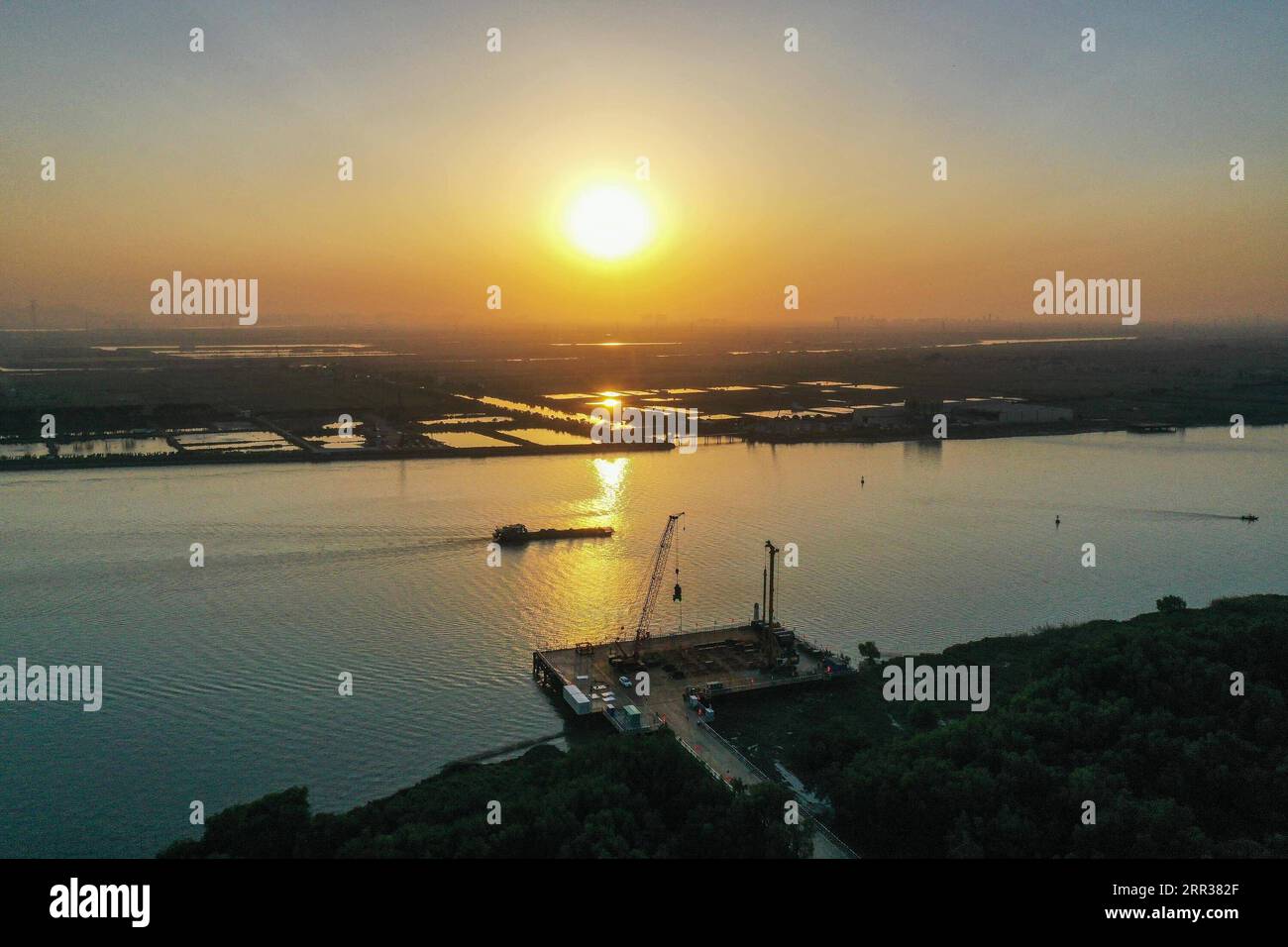 Nansha bridge hi-res stock photography and images - Alamy