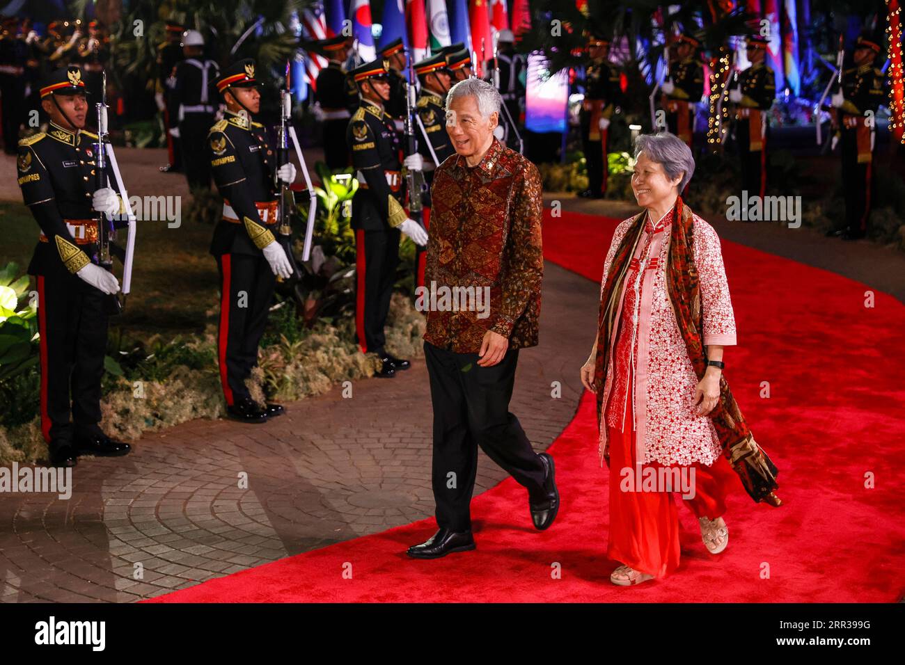 Singapore's Prime Minister Lee Hsien Loong, left, and his wife Ho Ching ...