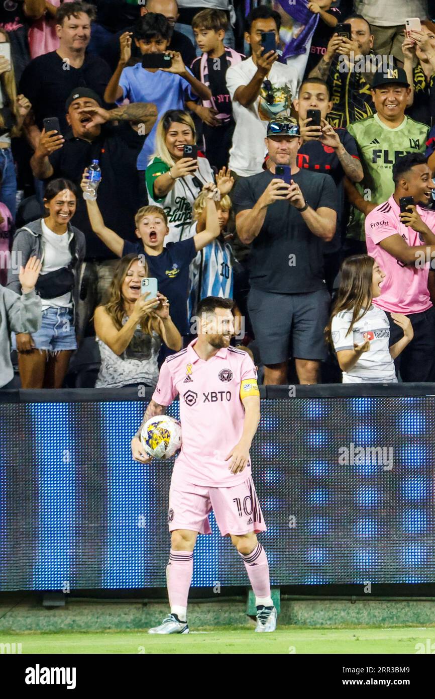 Lionel messi miami walks hi-res stock photography and images - Alamy