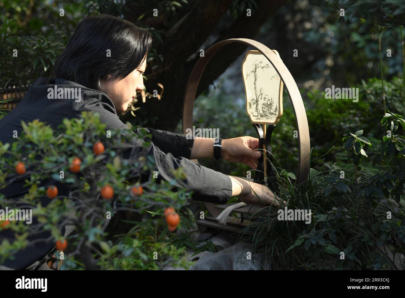 Dongyang carving hi-res stock photography and images - Alamy