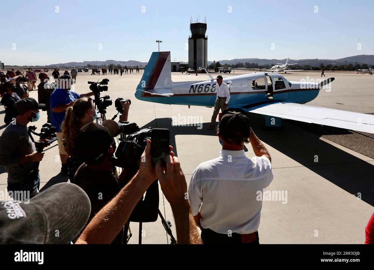 201031 -- SAN LUIS OBISPO, Oct. 31, 2020 -- Harry Moyer is greeted ...
