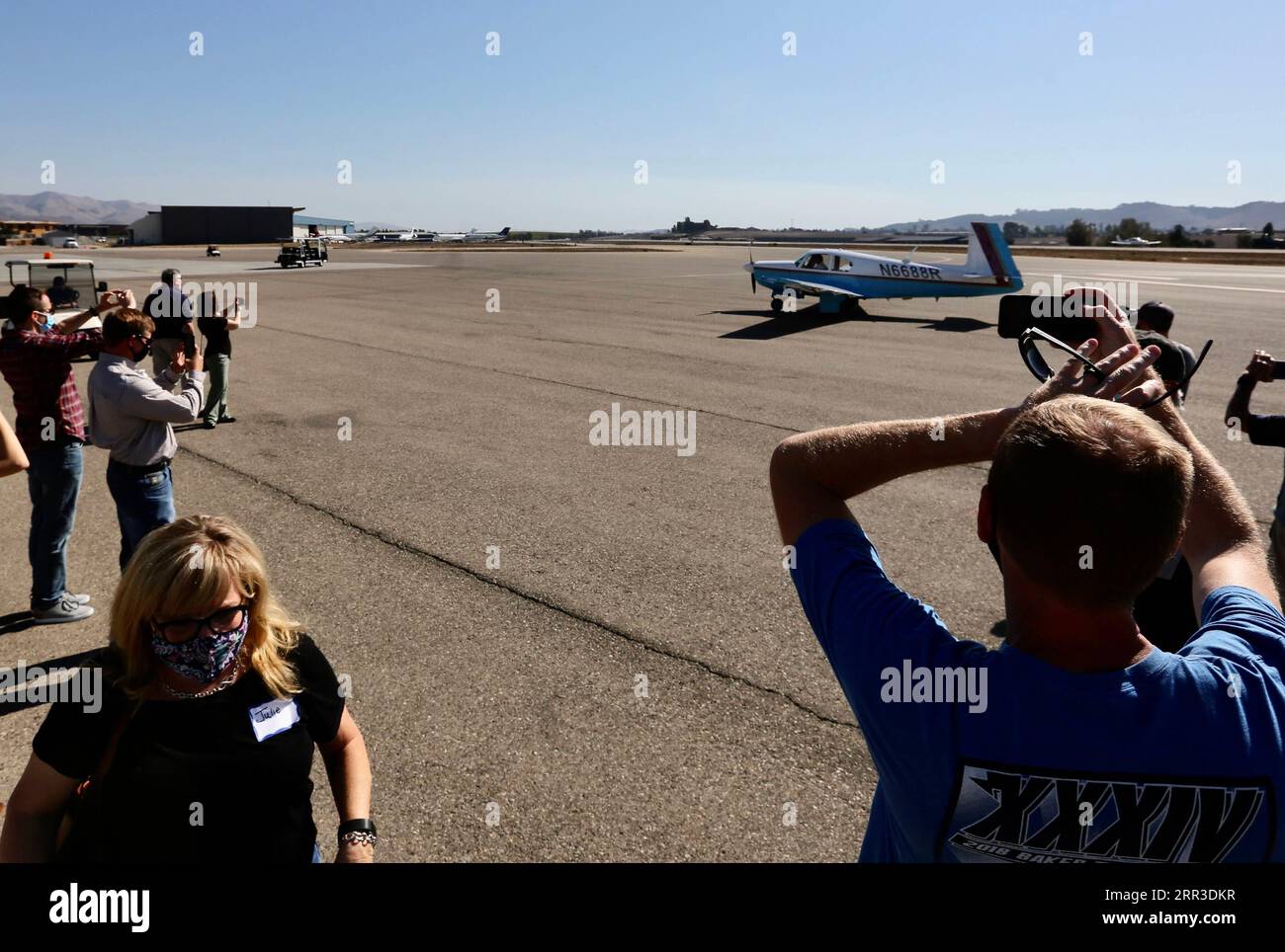 201031 -- SAN LUIS OBISPO, Oct. 31, 2020 -- Harry Moyer lands on the ...
