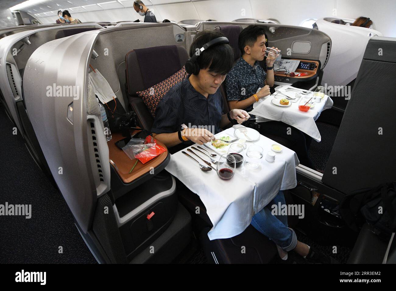 Singapore airlines a380 hi-res stock photography and images Singapore airlines a380 hi-res stock photography and images