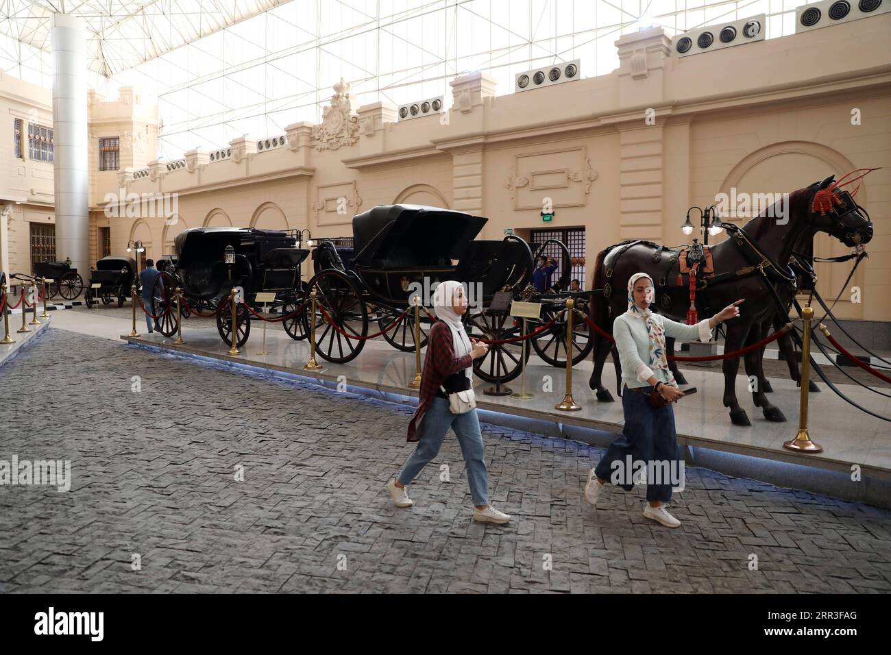 201102 -- CAIRO, Nov. 2, 2020 -- People visit the Royal Carriages ...