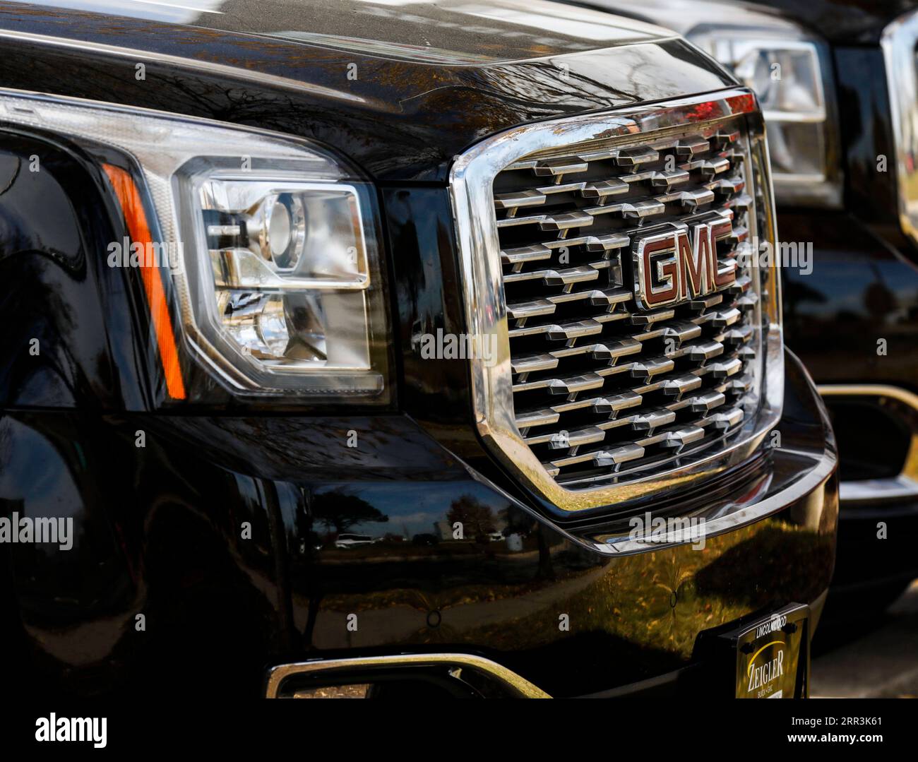 Thirdquater hi-res stock photography and images - Alamy