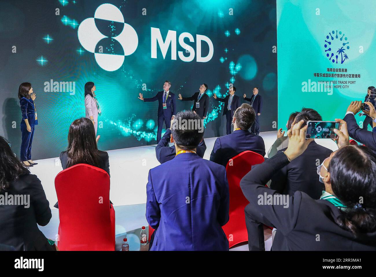 Top 500 enterprises in the world hi-res stock photography and images ...