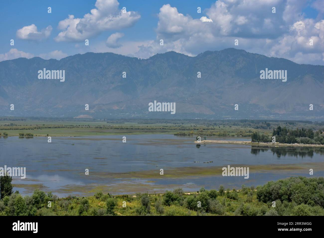 Wular lake view hi-res stock photography and images - Alamy