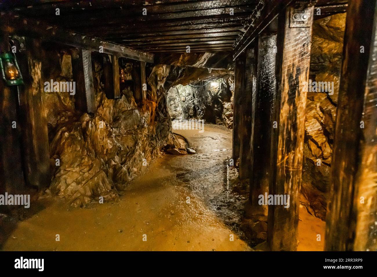 Minerals mine hi-res stock photography and images - Alamy